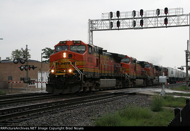 BNSF 4738